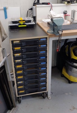 ShamWerks : Workshop - Workshop organization : hardware trolley
