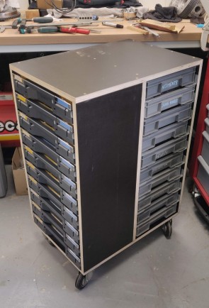 ShamWerks : Workshop - Workshop organization : hardware trolley